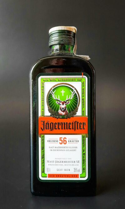 Drinki z Jagermeister – jak pić, z czym łączyć i najlepsze przepisy na drinki